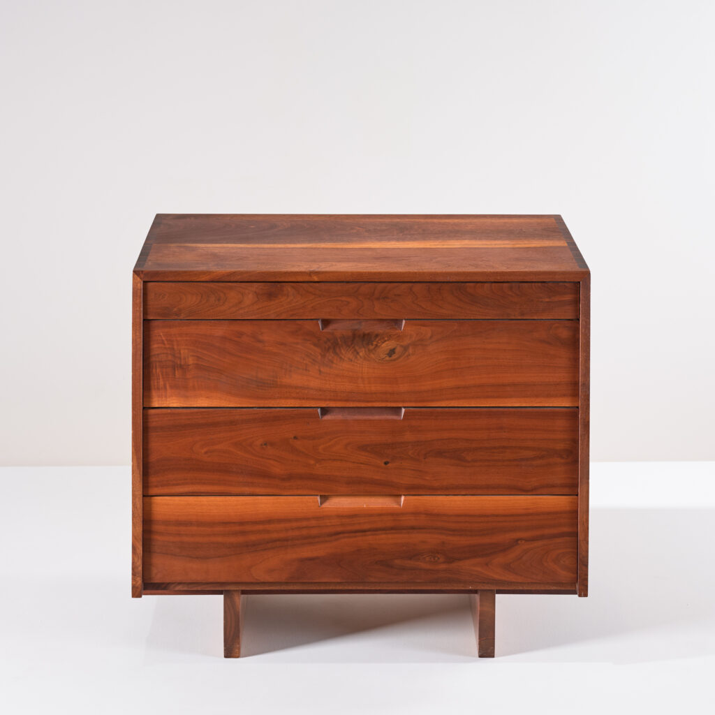 Single Chest of Drawers - Moderne Gallery